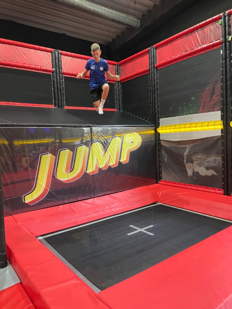 Trampolinpark - JumpzoneX